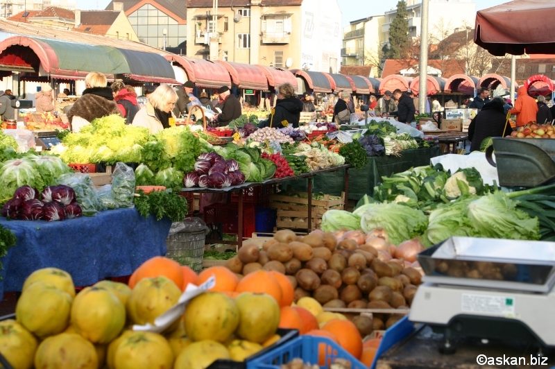 Trešnjevka market in Osaljska street, Zagreb / Croatia | Food & Farmers ...