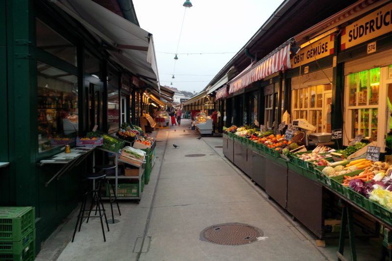 The Naschmarkt in Vienna / Austria - Food & Farmers' Markets